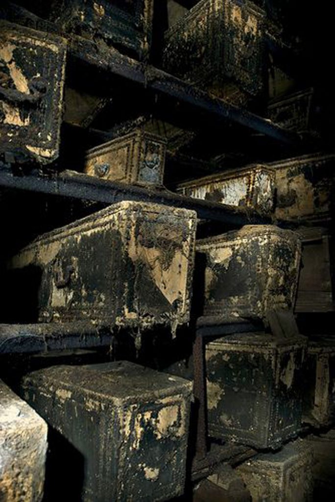 CRAZY, CREEPY, COOL CEMETERIES AND THE OLDEST READABLE TOMB IN THE ...